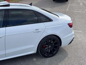 Balts Audi A4 2021 Viļņa, ar dzinēja tilpumu 1.98 L un nobraukumu 122 tūkst. km par 25850 €, foto 19 vietnē AUTOMOTO.COM.LV