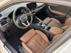 Balts Audi A4 2021 Viļņa, ar dzinēja tilpumu 1.98 L un nobraukumu 122 tūkst. km par 25850 €, foto 25 vietnē AUTOMOTO.COM.LV