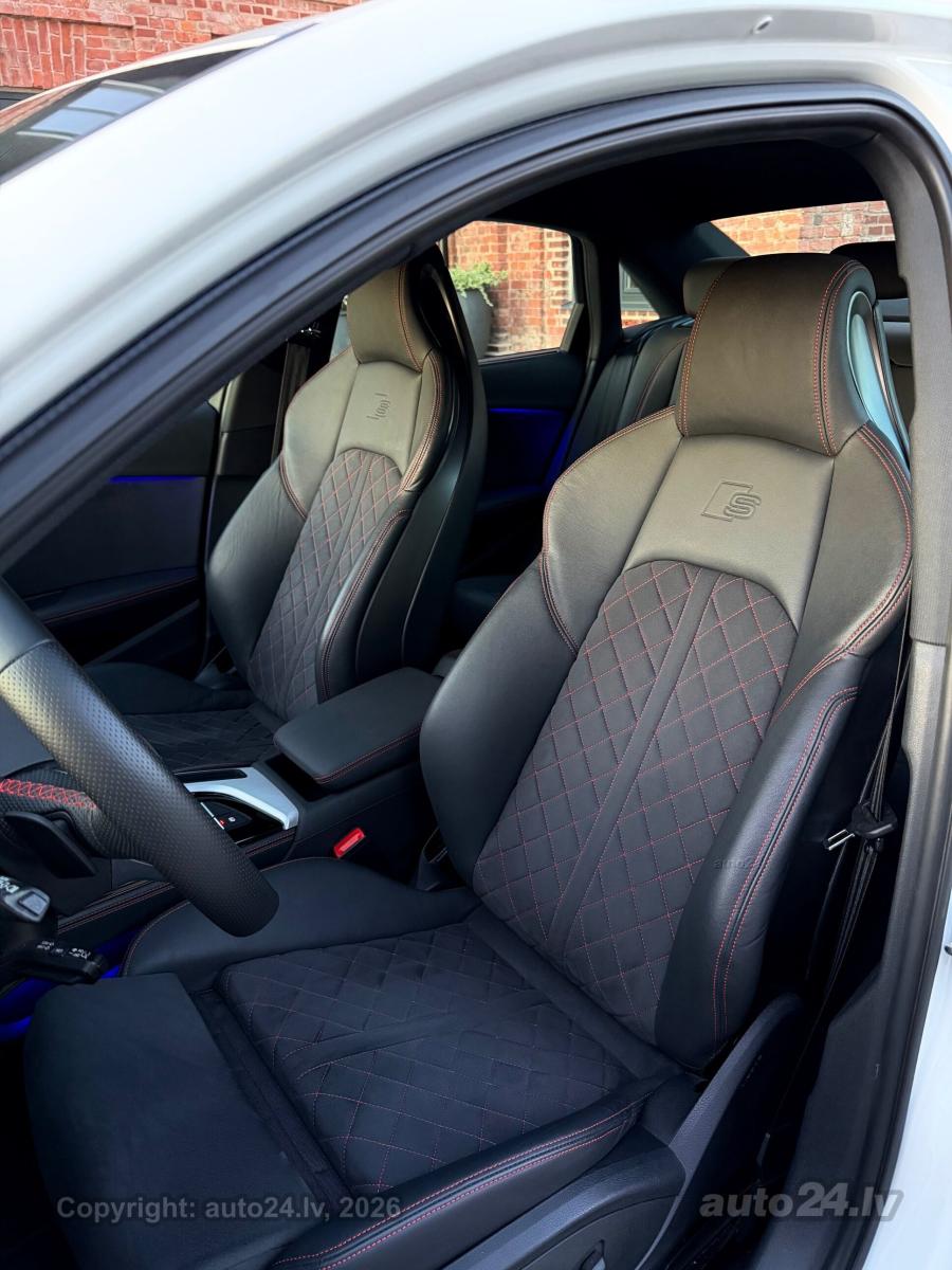 Balts Audi A4 2022 Tallina, ar dzinēja tilpumu 2.00 L un nobraukumu 42 tūkst. km par 31900 €, foto 14 vietnē AUTOMOTO.COM.LV