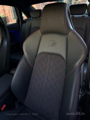 Balts Audi A4 2022 Tallina, ar dzinēja tilpumu 2.00 L un nobraukumu 42 tūkst. km par 31900 €, foto 24 vietnē AUTOMOTO.COM.LV
