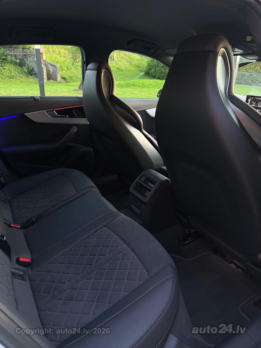 Balts Audi A4 2022 Tallina, ar dzinēja tilpumu 2.00 L un nobraukumu 42 tūkst. km par 31900 €, foto 29 vietnē AUTOMOTO.COM.LV