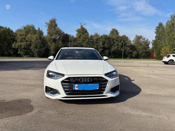 White Audi A4 2022 in Panevezys, with an engine capacity of 2.00 L and mileage of 27 thousand km for 23300 €, photo 5 on AUTOMOTO.COM.LV