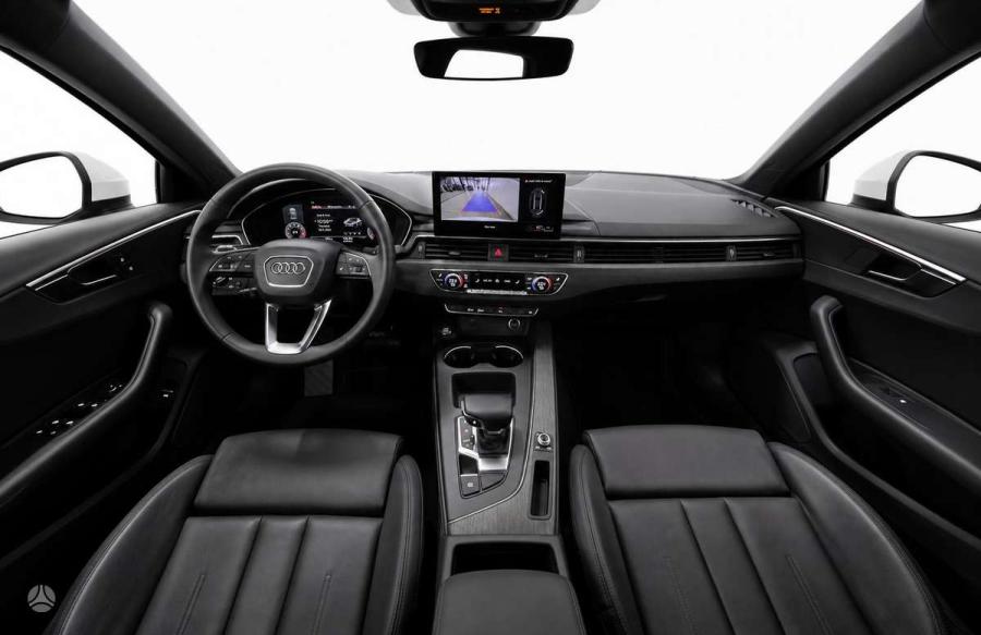 White Audi A4 2023 in Kaunas, with an engine capacity of 1.98 L and mileage of 52 thousand km for 27500 €, photo 6 on AUTOMOTO.COM.LV