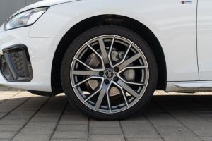 Balts Audi A4 2023 Viļņa, ar dzinēja tilpumu 2.00 L un nobraukumu 46 tūkst. km par 29950 €, foto 4 vietnē AUTOMOTO.COM.LV