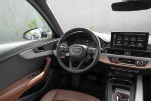 Balts Audi A4 2023 Viļņa, ar dzinēja tilpumu 2.00 L un nobraukumu 46 tūkst. km par 29950 €, foto 12 vietnē AUTOMOTO.COM.LV
