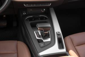 Balts Audi A4 2023 Viļņa, ar dzinēja tilpumu 2.00 L un nobraukumu 46 tūkst. km par 29950 €, foto 15 vietnē AUTOMOTO.COM.LV