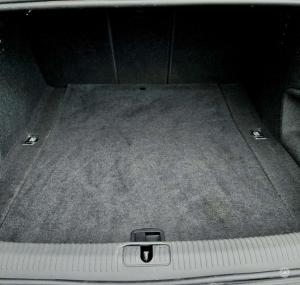 White Audi A4 2024 in Taurage, with an engine capacity of 2.00 L and mileage of 50 thousand km for 20800 €, photo 31 on AUTOMOTO.COM.LV