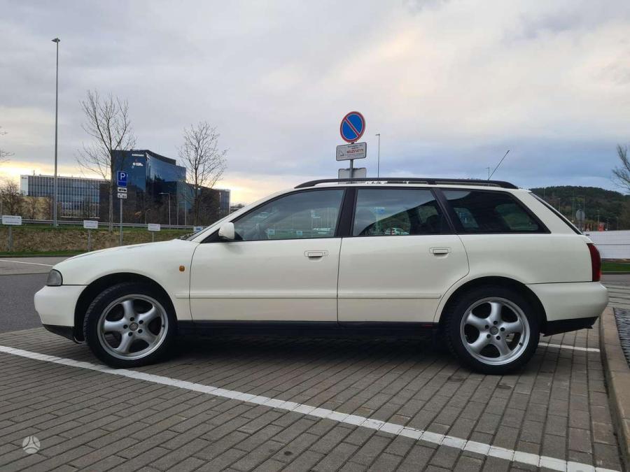Balts Audi A4 1998 Viļņa, ar dzinēja tilpumu 2.50 L un nobraukumu 207 tūkst. km par 1500 €, foto 4 vietnē AUTOMOTO.COM.LV