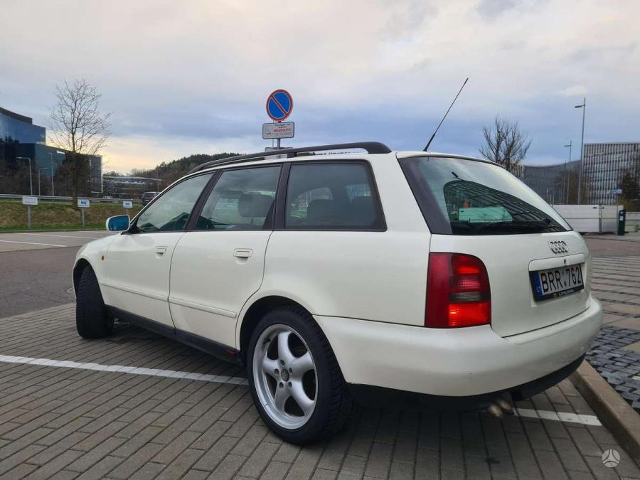 Balts Audi A4 1998 Viļņa, ar dzinēja tilpumu 2.50 L un nobraukumu 207 tūkst. km par 1500 €, foto 10 vietnē AUTOMOTO.COM.LV
