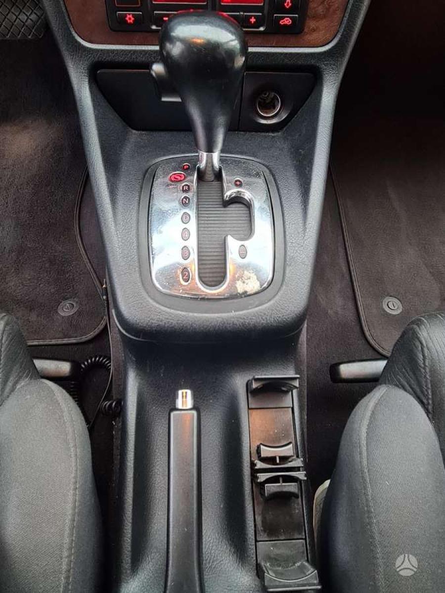 Balts Audi A4 1998 Viļņa, ar dzinēja tilpumu 2.50 L un nobraukumu 207 tūkst. km par 1500 €, foto 21 vietnē AUTOMOTO.COM.LV