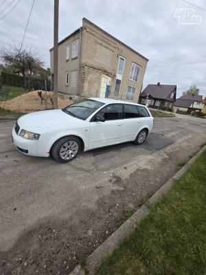 Balts Audi A4 2003 Viļņa, ar dzinēja tilpumu 2.50 L un nobraukumu 4 tūkst. km par 900 €, foto  vietnē AUTOMOTO.COM.LV
