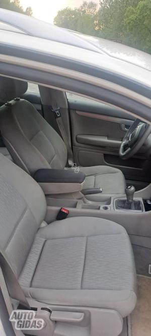 Balts Audi A4 2005 Kaišiadorys, ar dzinēja tilpumu 2.00 L un nobraukumu 381 tūkst. km par 1750 €, foto 15 vietnē AUTOMOTO.COM.LV