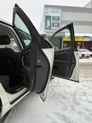 Balts Audi A4 2006 Rīga, ar dzinēja tilpumu 1.90 L un nobraukumu 285 tūkst. km par 2850 €, foto 18 vietnē AUTOMOTO.COM.LV
