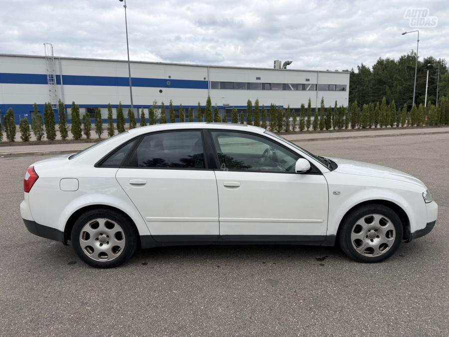 White Audi A4 2006 in Ukmerge, with an engine capacity of 1.80 L and mileage of 320 thousand km for 650 €, photo 7 on AUTOMOTO.COM.LV
