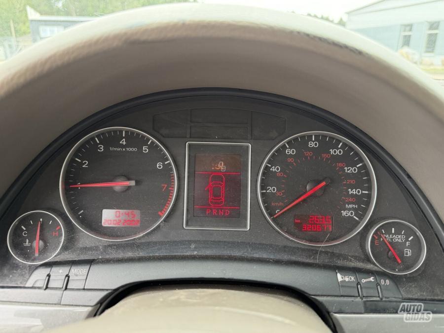 White Audi A4 2006 in Ukmerge, with an engine capacity of 1.80 L and mileage of 320 thousand km for 650 €, photo 12 on AUTOMOTO.COM.LV