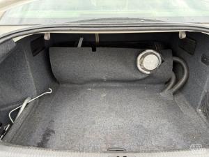 White Audi A4 2006 in Ukmerge, with an engine capacity of 1.80 L and mileage of 320 thousand km for 650 €, photo 16 on AUTOMOTO.COM.LV