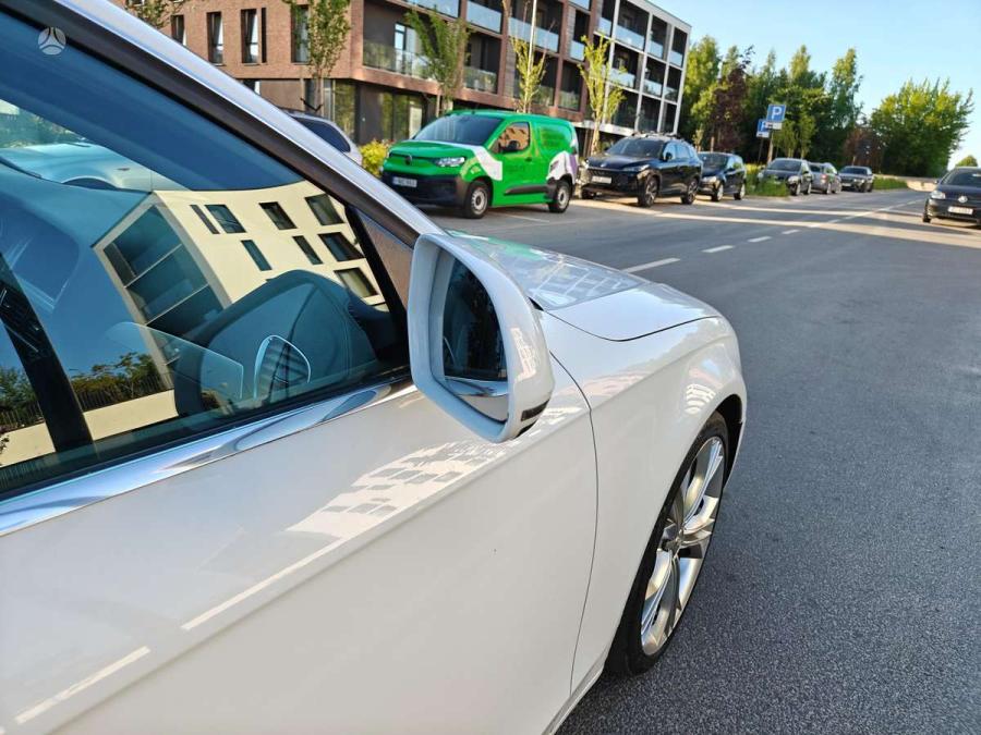 White Audi A4 2008 in Vilnius, with an engine capacity of 1.97 L and mileage of 275 thousand km for 4200 €, photo 13 on AUTOMOTO.COM.LV