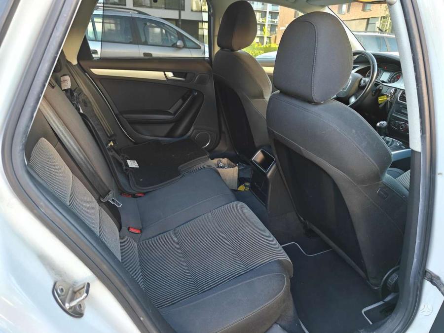 White Audi A4 2008 in Vilnius, with an engine capacity of 1.97 L and mileage of 275 thousand km for 4200 €, photo 17 on AUTOMOTO.COM.LV