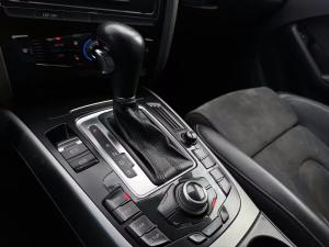 White Audi A4 2008 in Riga, with an engine capacity of 2.00 L and mileage of 330 thousand km for 4990 €, photo 18 on AUTOMOTO.COM.LV