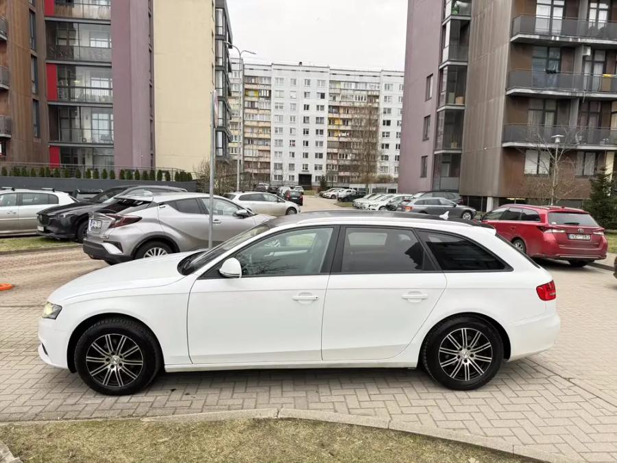 White Audi A4 2008 in Riga, with an engine capacity of 2.00 L and mileage of 266 thousand km for 4690 €, photo 3 on AUTOMOTO.COM.LV