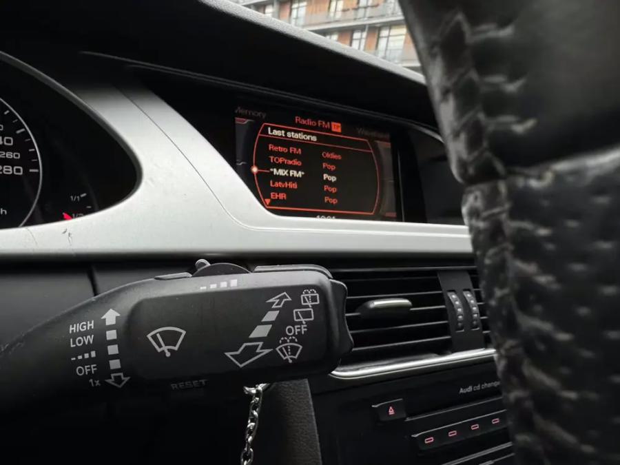 White Audi A4 2008 in Riga, with an engine capacity of 2.00 L and mileage of 266 thousand km for 4690 €, photo 28 on AUTOMOTO.COM.LV