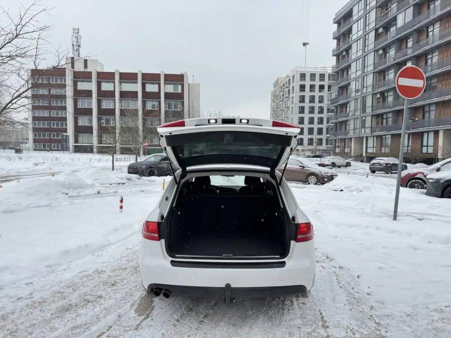 White Audi A4 2008 in Riga, with an engine capacity of 2.00 L and mileage of 355 thousand km for 4990 €, photo 7 on AUTOMOTO.COM.LV