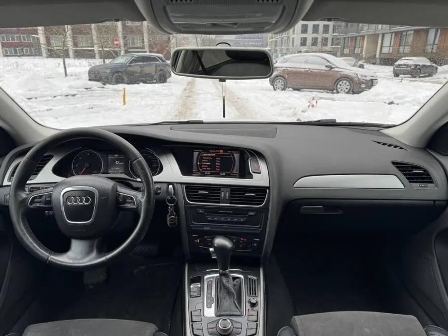 White Audi A4 2008 in Riga, with an engine capacity of 2.00 L and mileage of 355 thousand km for 4990 €, photo 8 on AUTOMOTO.COM.LV