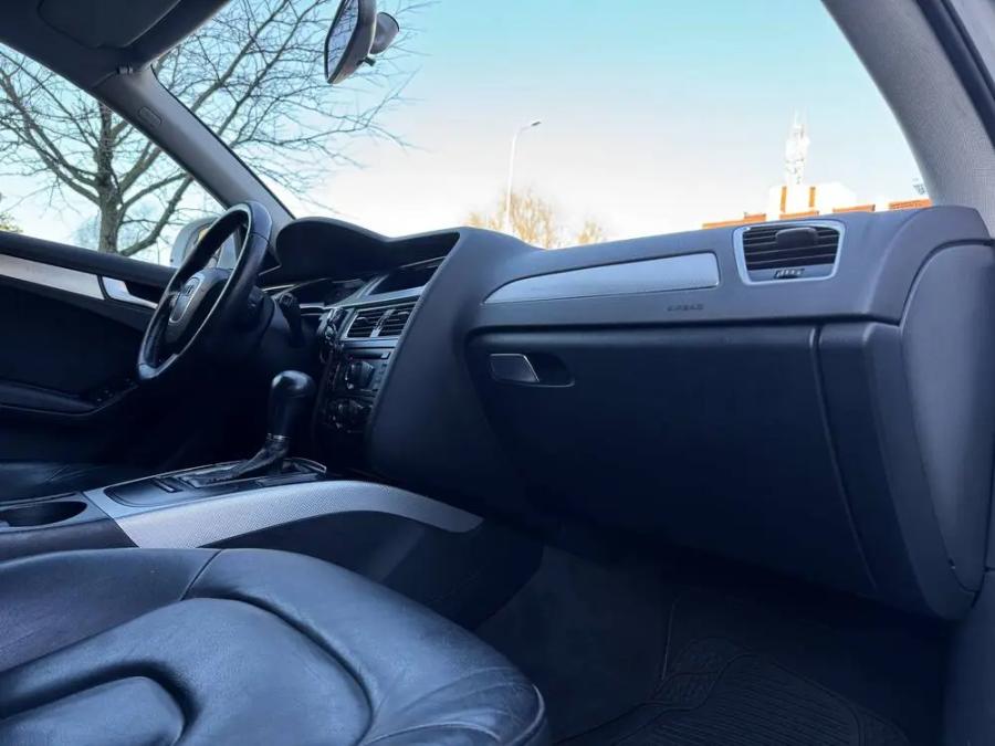 White Audi A4 2008 in Riga, with an engine capacity of 2.00 L and mileage of 345 thousand km for 5990 €, photo 8 on AUTOMOTO.COM.LV