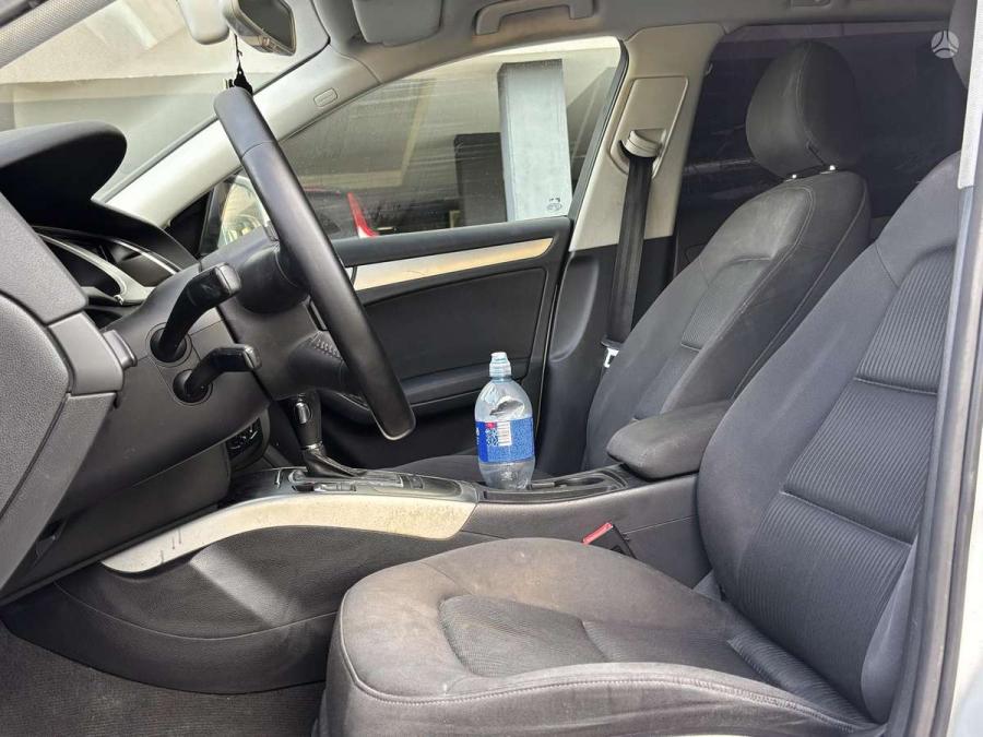 Balts Audi A4 2008 Kauņa, ar dzinēja tilpumu 1.80 L un nobraukumu 300 tūkst. km par 2650 €, foto 13 vietnē AUTOMOTO.COM.LV