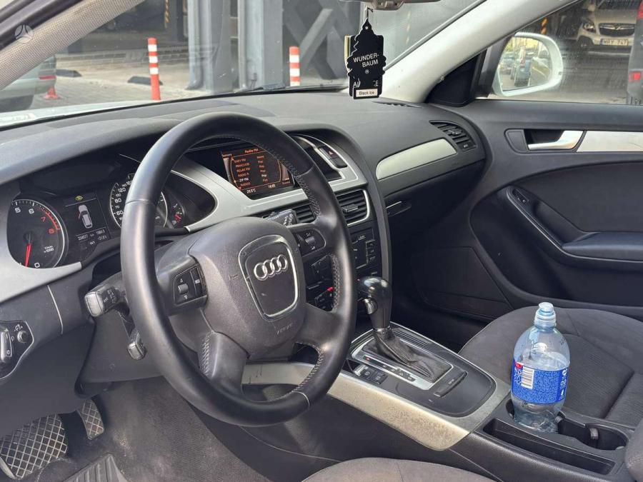 Balts Audi A4 2008 Kauņa, ar dzinēja tilpumu 1.80 L un nobraukumu 300 tūkst. km par 2650 €, foto 14 vietnē AUTOMOTO.COM.LV