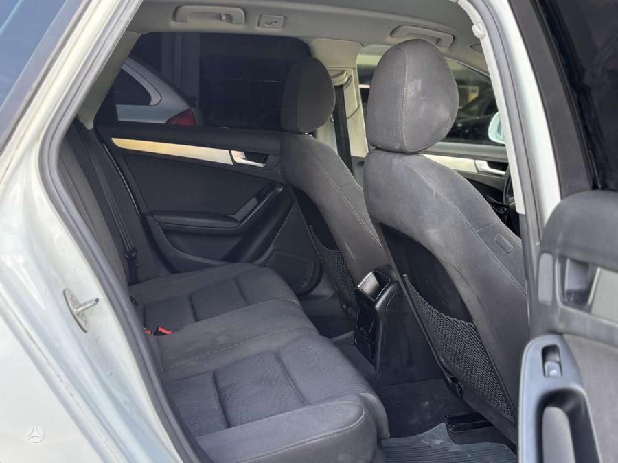 Balts Audi A4 2008 Kauņa, ar dzinēja tilpumu 1.80 L un nobraukumu 300 tūkst. km par 2650 €, foto 19 vietnē AUTOMOTO.COM.LV
