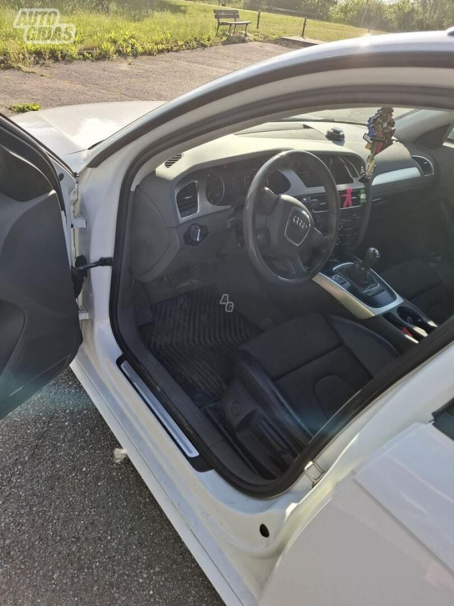 White Audi A4 2008 in Joniskis, with an engine capacity of 2.00 L and mileage of 450 thousand km for 3200 €, photo 4 on AUTOMOTO.COM.LV