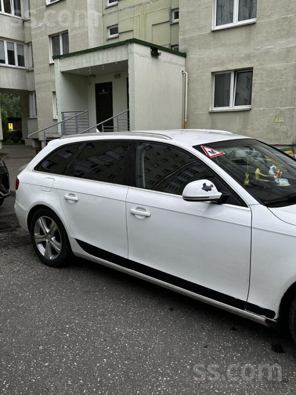 Balts Audi A4 2008 Daugavpils, ar dzinēja tilpumu 2.70 L un nobraukumu 280 tūkst. km par 3400 €, foto 3 vietnē AUTOMOTO.COM.LV