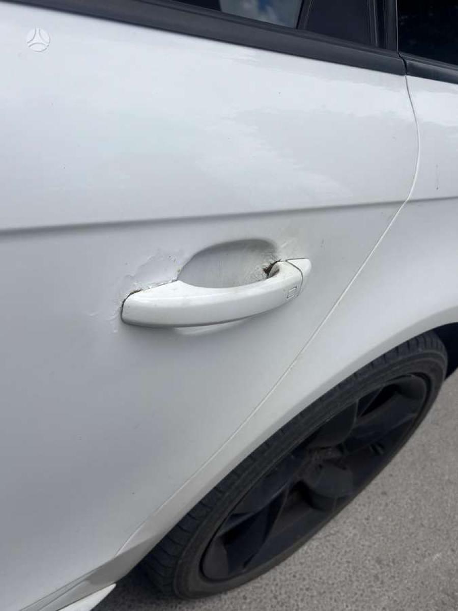 White Audi A4 2008 in Vilnius, with an engine capacity of 2.00 L and mileage of 345 thousand km for 3000 €, photo 8 on AUTOMOTO.COM.LV