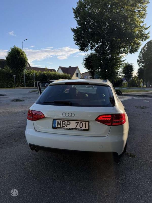 Audi A4 2008 in Sakiai on AUTOMOTO.COM.LV White Audi A4 2008 in Sakiai, with an engine capacity of 1.97 L and mileage of 435 thousand km for 4000 €, photo 6 on AUTOMOTO.COM.LV