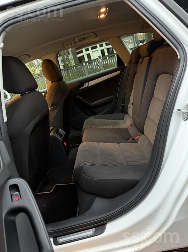 Balts Audi A4 2009 Rīga, ar dzinēja tilpumu 2.00 L un nobraukumu 307 tūkst. km par 5200 €, foto 11 vietnē AUTOMOTO.COM.LV