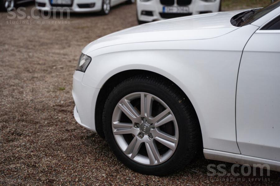 White Audi A4 2009 in Liepaja, with an engine capacity of 3.00 L and mileage of 305 thousand km for 6800 €, photo 10 on AUTOMOTO.COM.LV