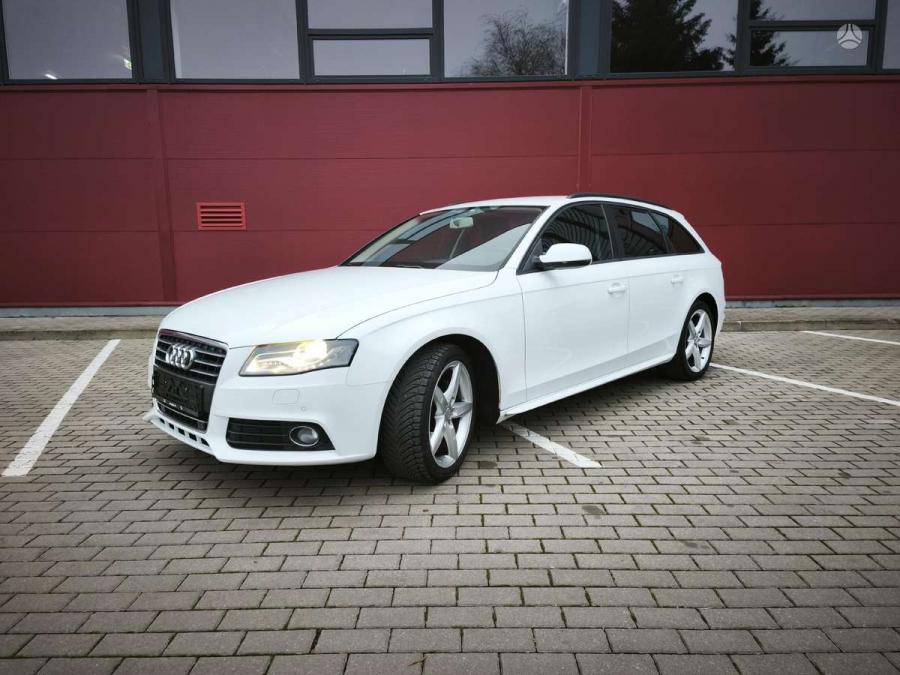 Balts Audi A4 2009 Kauņa, ar dzinēja tilpumu 1.98 L un nobraukumu 134 tūkst. km par 5450 €, foto 1 vietnē AUTOMOTO.COM.LV