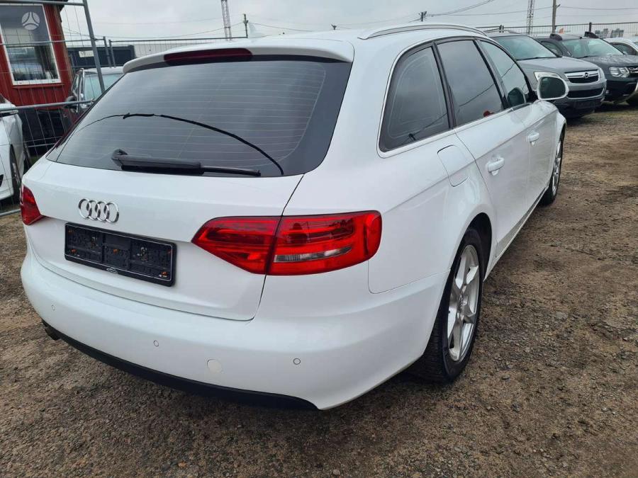 White Audi A4 2009 in Kaunas, with an engine capacity of 1.97 L and mileage of 278 thousand km for 4800 €, photo 7 on AUTOMOTO.COM.LV