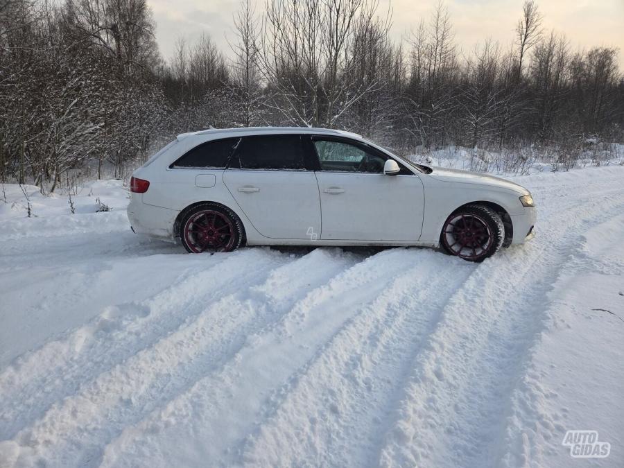 Белый Ауди А4 2009 в Кельме, объемом двигателя 3.00 л и пробегом 450 тыс. км за 3350 €, фото 4 на AUTOMOTO.COM.LV