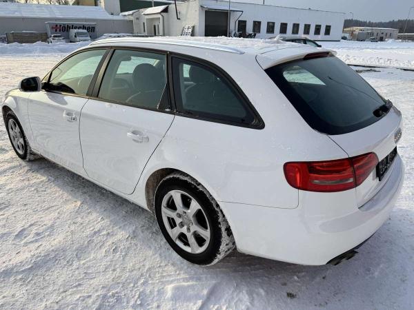 Balts Audi A4 2009 Prienai, ar dzinēja tilpumu 2.00 L un nobraukumu 324 tūkst. km par 3950 €, foto 7 vietnē AUTOMOTO.COM.LV
