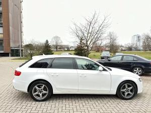 Белый Ауди А4 2009 в Рига, объемом двигателя 2.00 л и пробегом 380 тыс. км за 3990 €, фото 7 на AUTOMOTO.COM.LV