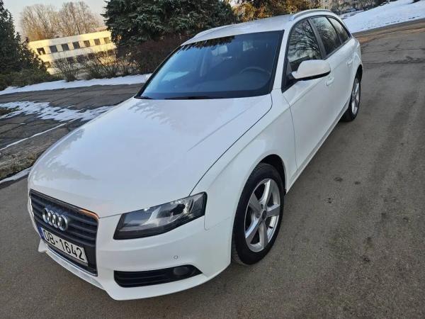 Белый Ауди А4 2009 в Екабпилс, объемом двигателя 2.00 л и пробегом 303 тыс. км за 5990 €, фото 2 на AUTOMOTO.COM.LV