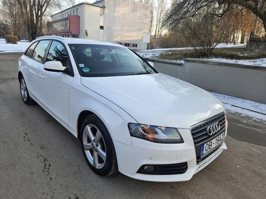 Белый Ауди А4 2009 в Екабпилс, объемом двигателя 2.00 л и пробегом 303 тыс. км за 5990 €, фото 5 на AUTOMOTO.COM.LV
