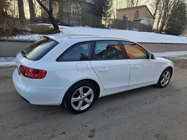 Белый Ауди А4 2009 в Екабпилс, объемом двигателя 2.00 л и пробегом 303 тыс. км за 5990 €, фото 7 на AUTOMOTO.COM.LV
