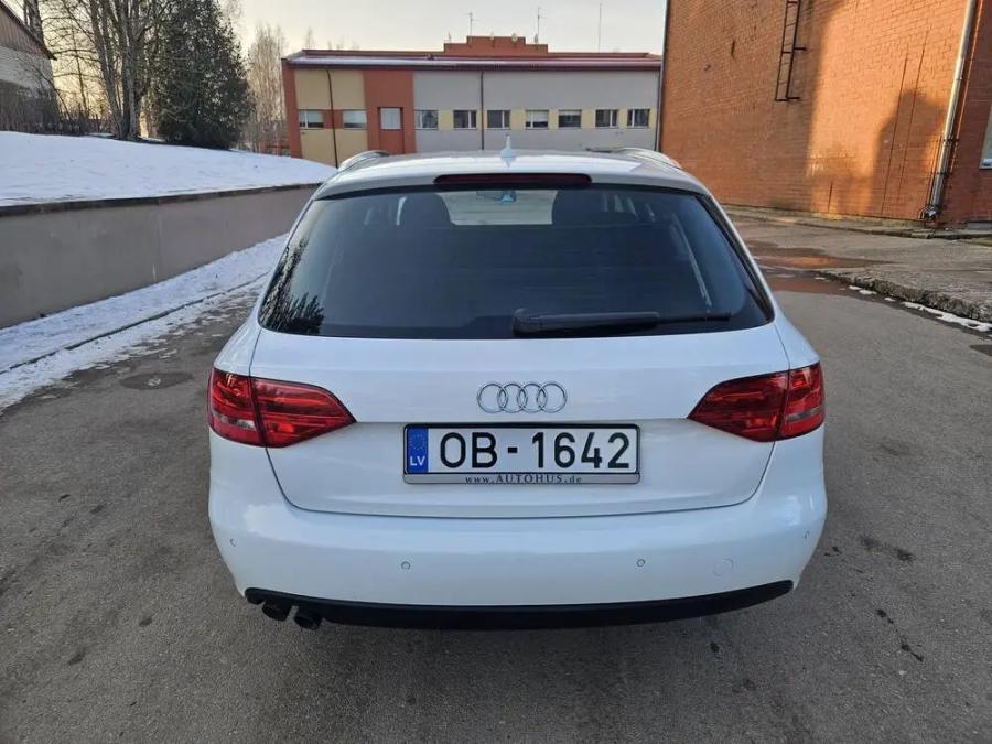 Белый Ауди А4 2009 в Екабпилс, объемом двигателя 2.00 л и пробегом 303 тыс. км за 5990 €, фото 10 на AUTOMOTO.COM.LV