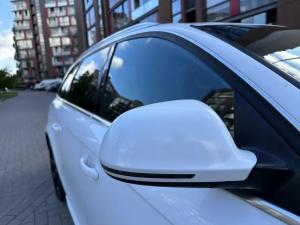 White Audi A4 2009 in Riga, with an engine capacity of 2.00 L and mileage of 293 thousand km for 4990 €, photo 3 on AUTOMOTO.COM.LV