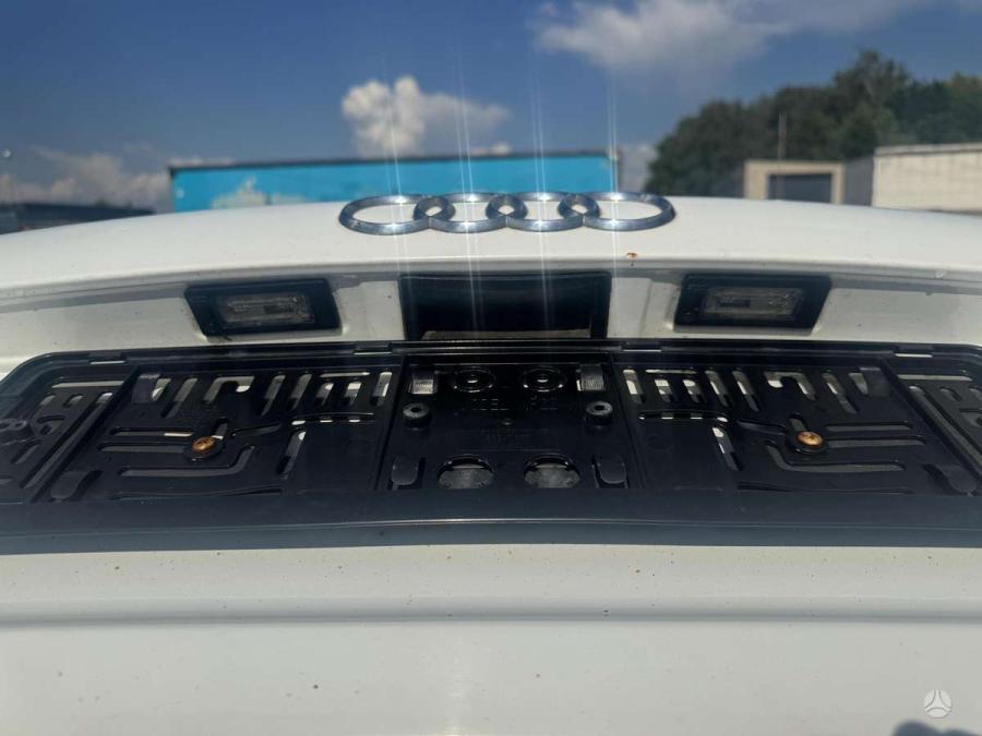 Balts Audi A4 2009 Marijampole, ar dzinēja tilpumu 2.00 L un nobraukumu 500 tūkst. km par 2900 €, foto 8 vietnē AUTOMOTO.COM.LV