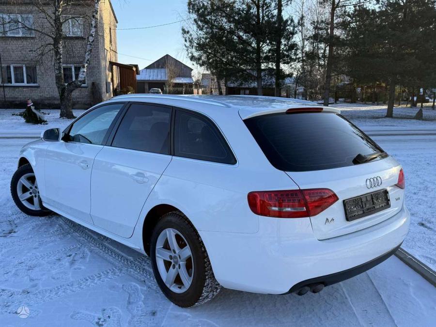 White Audi A4 2010 in Raseiniai, with an engine capacity of 1.97 L and mileage of 325 thousand km for 3350 €, photo 4 on AUTOMOTO.COM.LV