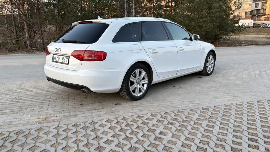 White Audi A4 2010 in Vilnius, with an engine capacity of 3.00 L and mileage of 349 thousand km for 6800 €, photo 5 on AUTOMOTO.COM.LV